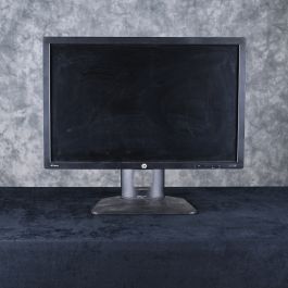 HP-Z24i-Monitor-24"-1920x1200-DisplayPort,-DVI,-VGA-LCD-With-Stand