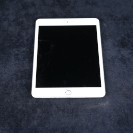 Apple-iPad-mini-5th-Gen-Silver-7.9"-64GB-Power-Cable-Not-Included