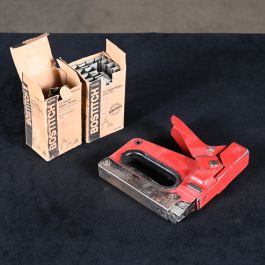Manual-Staple-Gun