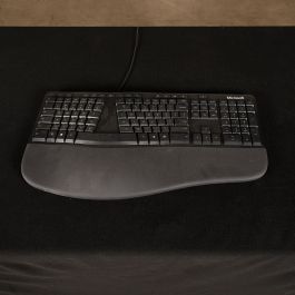 Microsoft-1878-Ergonomic-Wired-Keyboard