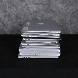 Lot-of-10-Various-Apple-MacBook-Laptops-B108676
