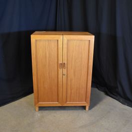 Vintage-Wooden-Magic-Box-Desk