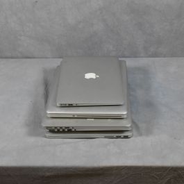Five-(5)-Various-Apple-MacBook-Laptops-B103904