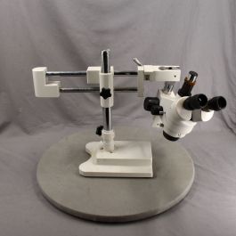 SZM-Series-Stereozoom-Microscope-with-Boom-Arm-Attachment
