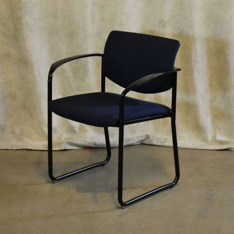 Steelcase-Player-Conversation/Side-Chair-5F08-Navy-Fabric-with-Arms