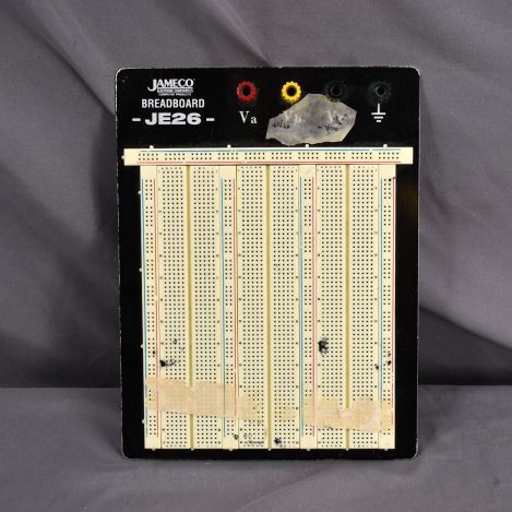 Jameco-JE26-Circuit-Breadboard