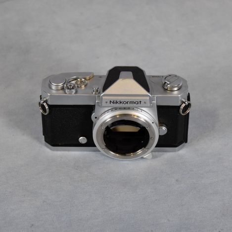 Nikon-Nikkormat-SLR-Camera