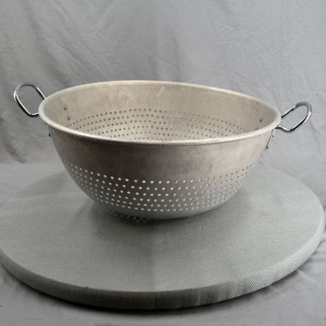 Colander-Metal-16"x8"