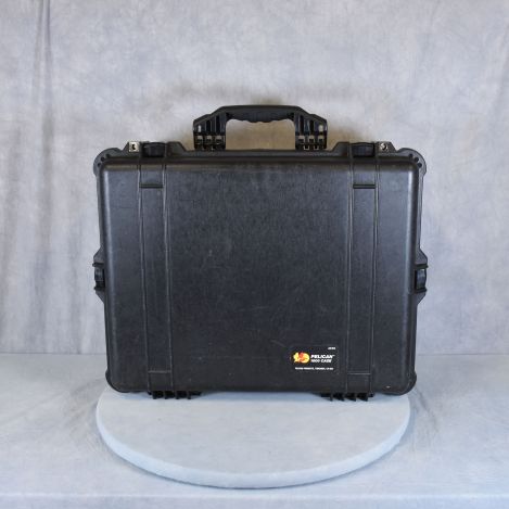 Pelican-Series-1600-Waterproof-Storage-Box->10"-Black-Colored-Plastic ...