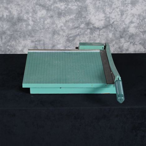 Premier-Paper-Cutter-Green-Wood-16"x16"