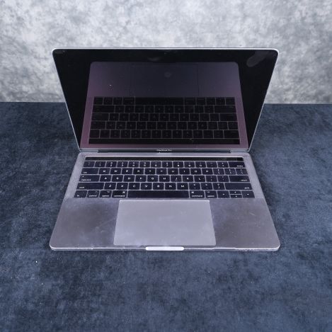 Apple-Inc.-2017-MacBook-Pro-13"-Space-Gray-i7-macOS-Mojave-1TB-Grade:B