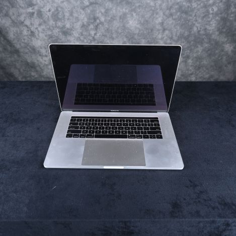 Apple-2017-MacBook-Pro-15"-i7-macOS-Mojave-512GB-Grade:B