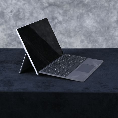 Microsoft-Surface-Pro-5-8GB-2.6-GHz-Grade:B