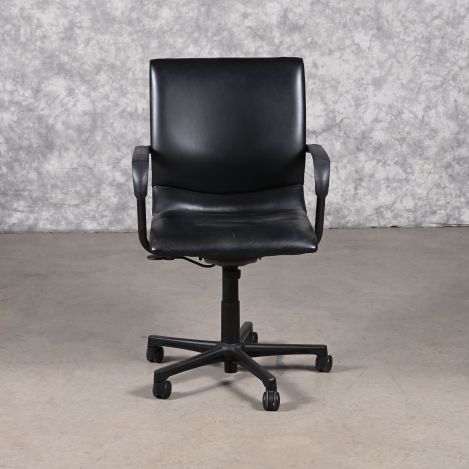 Steelcase-Protege-(Office-Chair)-Office-Chair-6205-Black-Vinyl ...