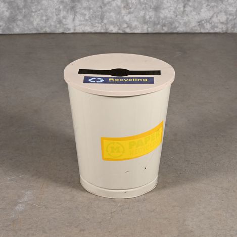 United-Receptacle-Wastebasket-Beige-Metal-With-a-Lid-Nesting-16.5"x16.5 ...