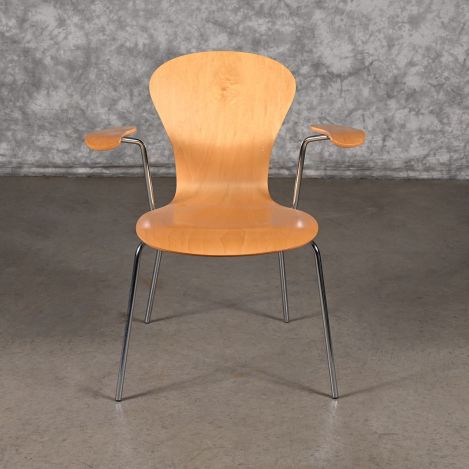 Knoll-Sprite-(Stacking)-Stacking-Chair-Light-Wood-Colored-Wood-with-Arms
