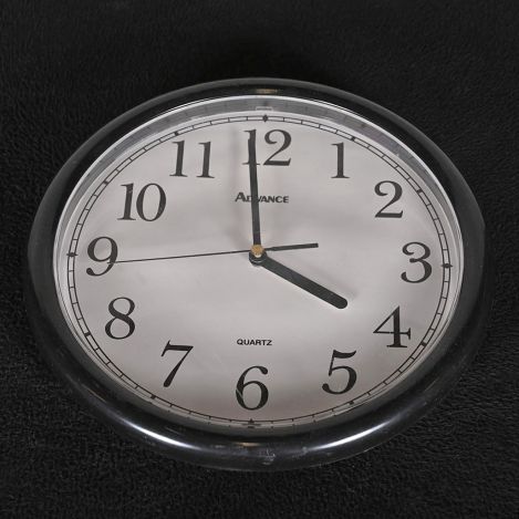 Advance-Wall-Clock-Analog-10"