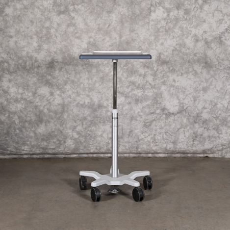 PolyMount-Compact-Roll-Stand-White-24"x24"