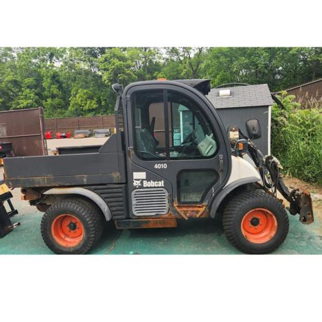 2016-Bobcat-Toolcat-5600-Skid-Steer