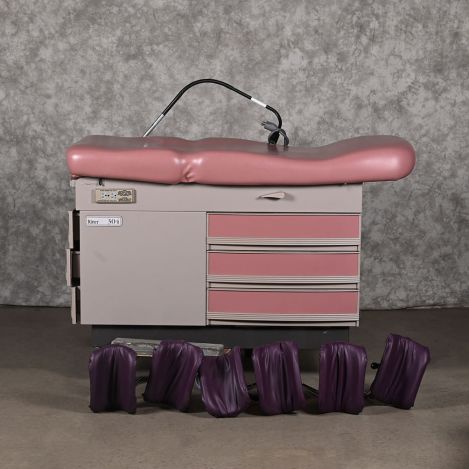 Ritter-304-Manual-Exam-Table-with-6-Leg-Stirrups-&-Exam-Light