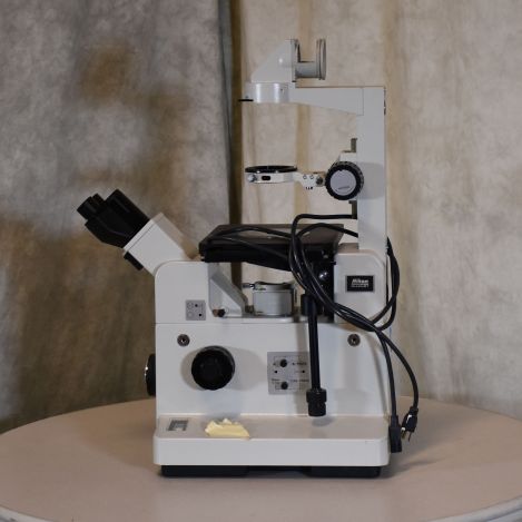 Nikon-Eclipse-DIAPHOT-Inverted-Microscope