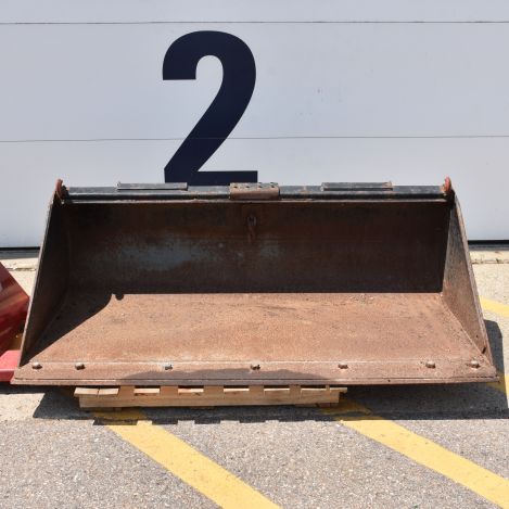 John-Deere-KV11630-Long-Skid-Steer-Bucket