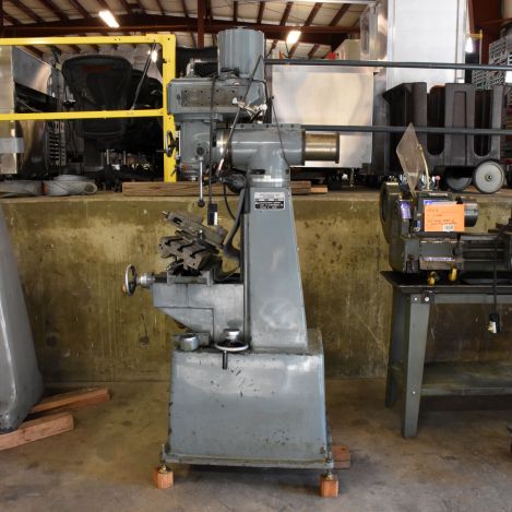 Vintage-Emco-100-5700-Vertical-Milling-Machine-with-Six-(6)-Milling-Machinist-Vises-&-Various ...